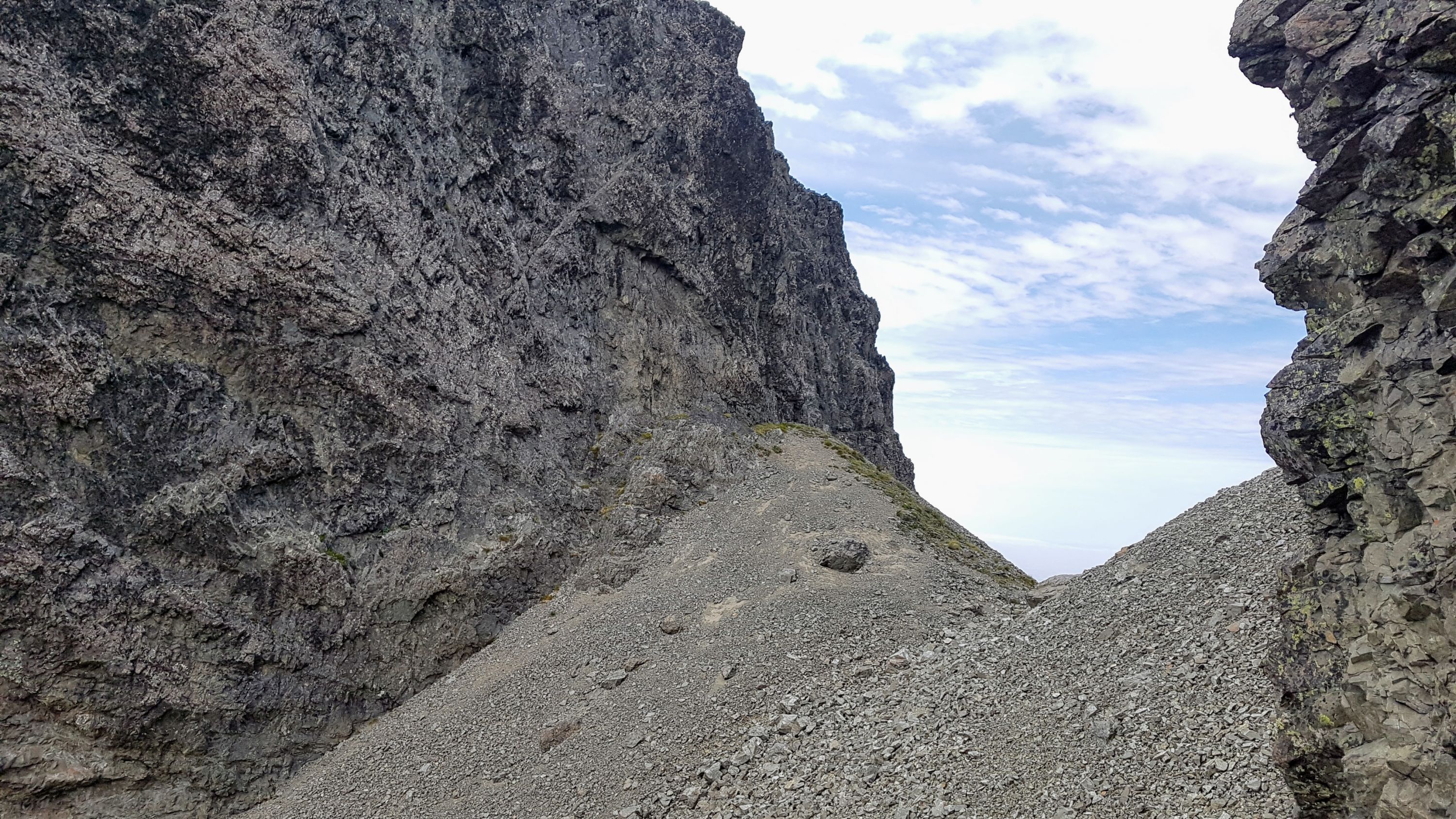 Torlesse Traverse , Canterbury - Trails Photo Gallery - Wild Things