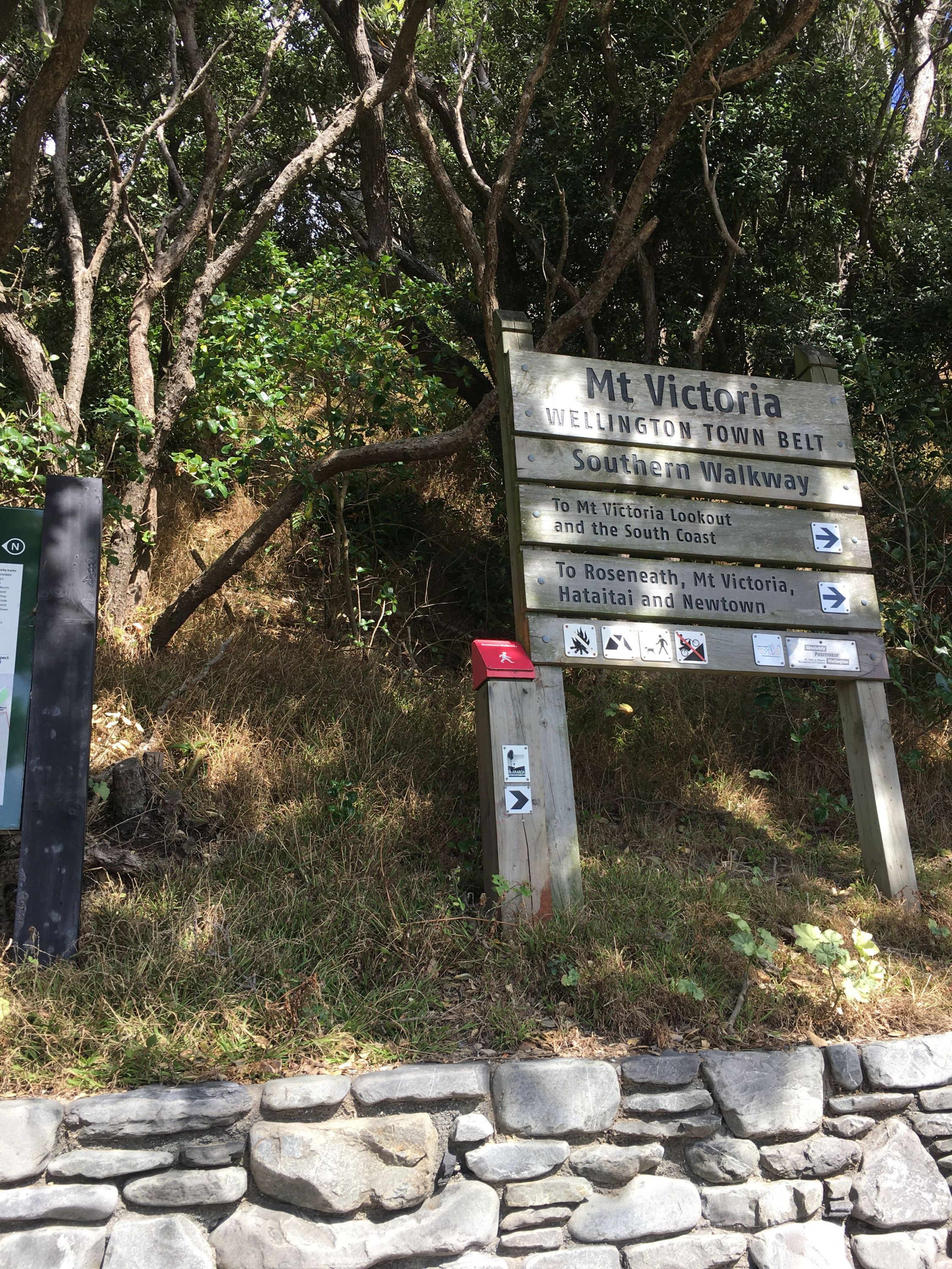 Southern Walkway, Wellington - Trails Photo Gallery - Wild Things