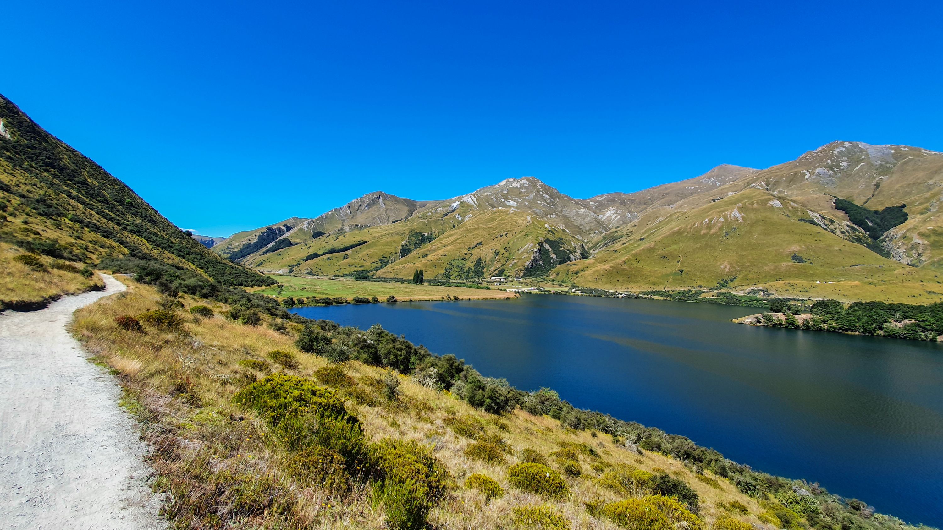 Loopin' Moke Lake, Otago - Trails Photo Gallery - Wild Things